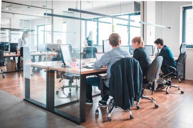 How to Divide Your Office Desk?