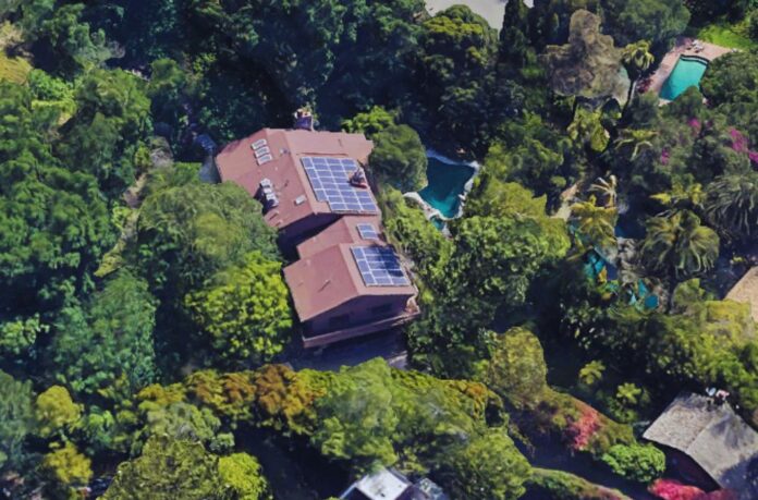 Bill Maher's Luxurious Beverly Hills Residence