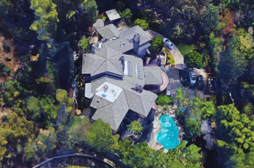 Uncover Selena Gomez's Lavish Los Angeles Mansion!