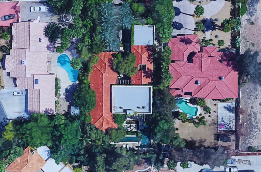 Tour Inside Carrot Top House In Las Vegas