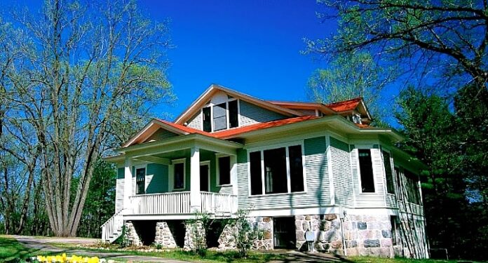 Colonial Style House: Key Features and Design Guide - Home Creatives